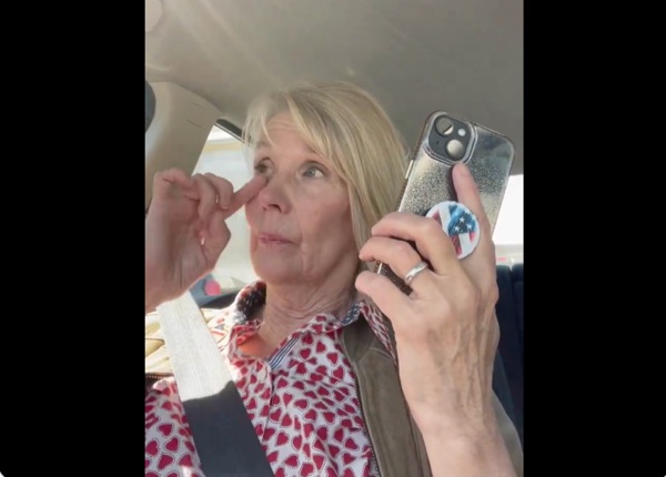 Trump Calls 'J6 Praying Grandma' a 'Patriot', Helps Raise Money to ...