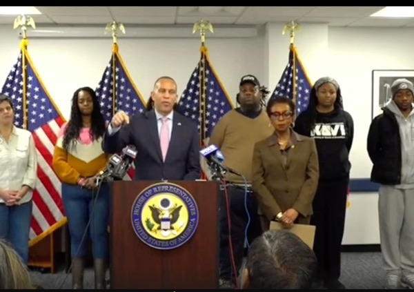 Hakeem Jeffries' Team Sought Donations from Epstein, Newly Released ...